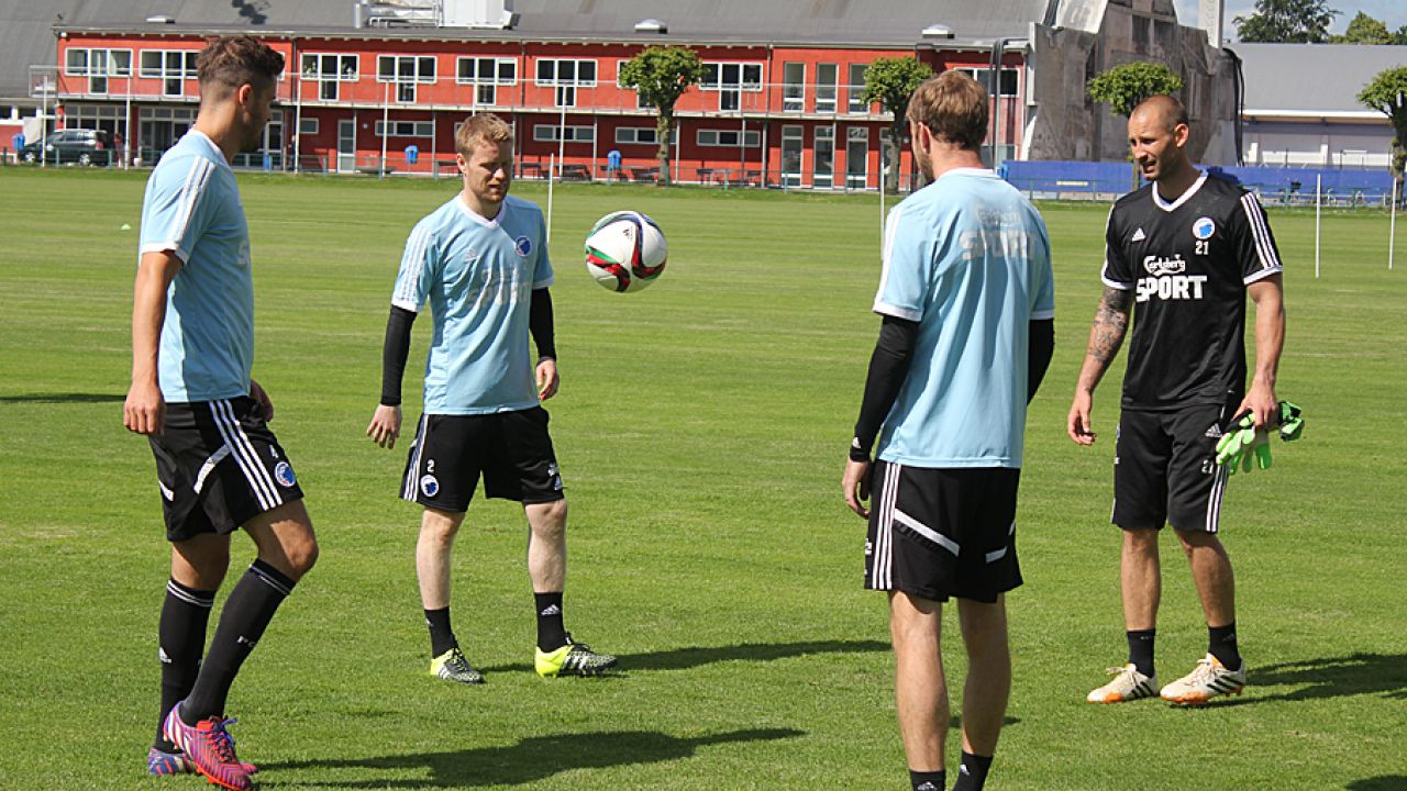 Næsten alle spillere samlet | F.C. København